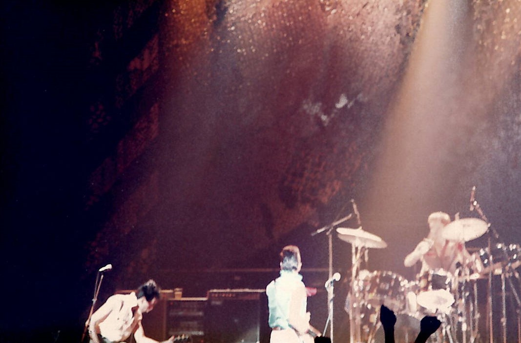 Echo &TB / The Clash / Japan & more. Previously unseen photos Rob ...